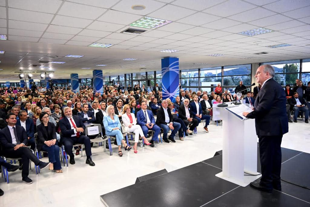 Μαζική η παρουσία του κόσμου στην κεντρική εκδήλωση του Παπαθανάση ...