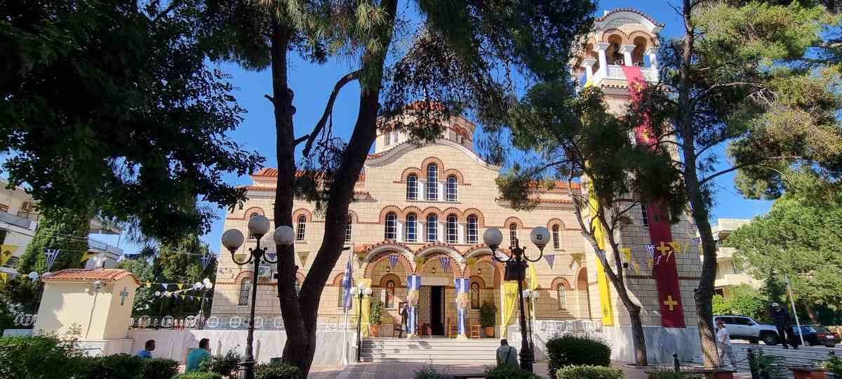 Με λαμπρότητα πανηγύρισε ο Ιερός Ναός Αγίας Τριάδος Νέας Κηφισιάς την ...